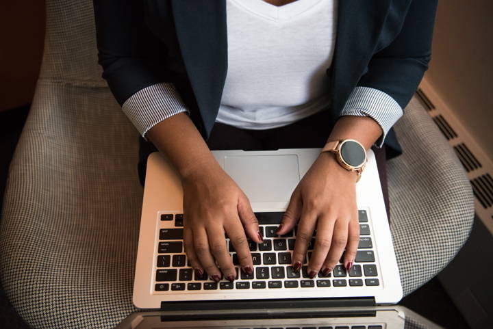 How to Send a Thank-You Email After a Phone Interview (Tips & Examples ...